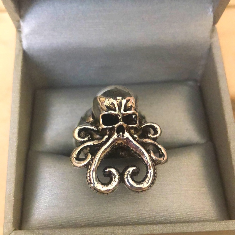 Marvel’s Hydra Logo Silver Men’s Ring - Gem